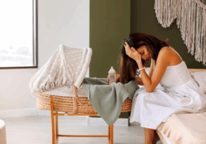 Dépression Post Partum : Déf, Durée, Signes, Traitement